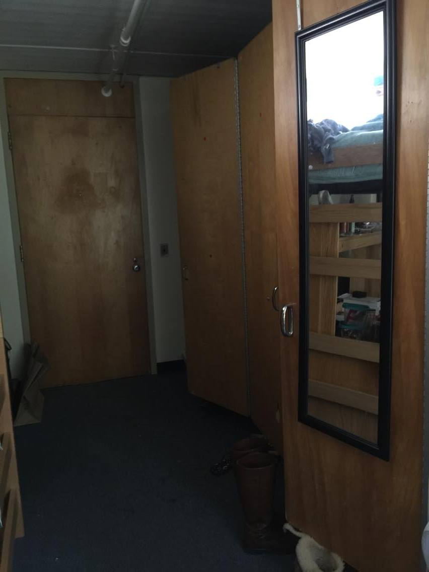 BARH Triple Suite – RPI Rooms