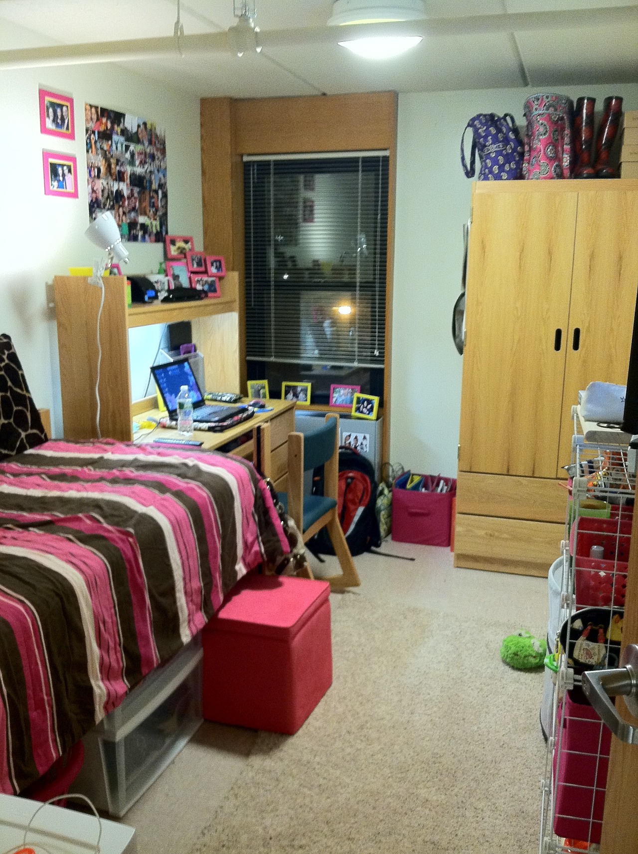 Sharp Hall Pictures – RPI Rooms